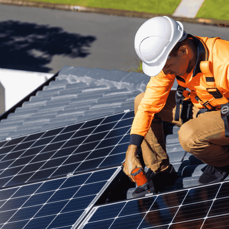 ¿Cuánto cuesta instalar paneles solares en Colombia? 2025